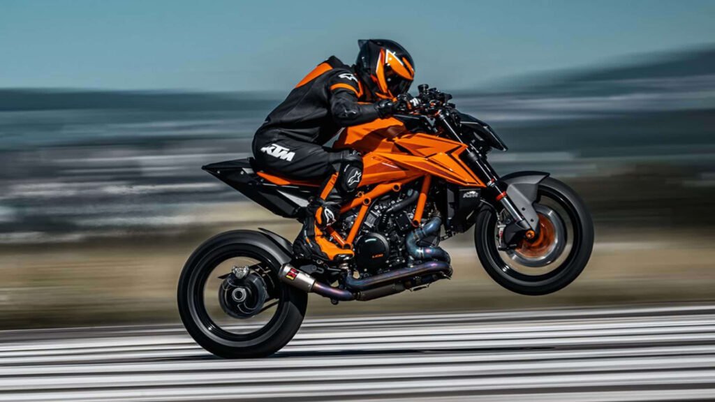 KTM Unveils 2024 1390 Super Duke R Evo - Cars,Bikes Specs & Auto parts ...